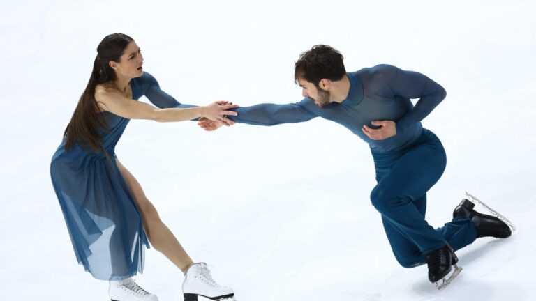 "Guillaume Cizeron and Laurence Beaudry-Fournier Achieve Stunning ...