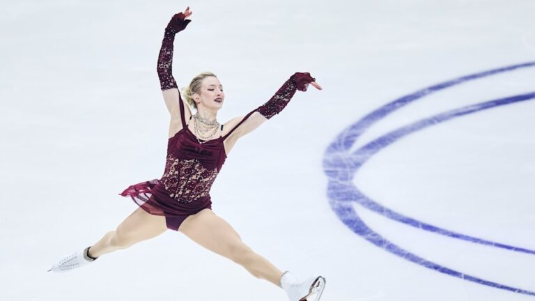 Amber Glenn Shines at 2026 U.S. Figure Skating Championships, Leads ...